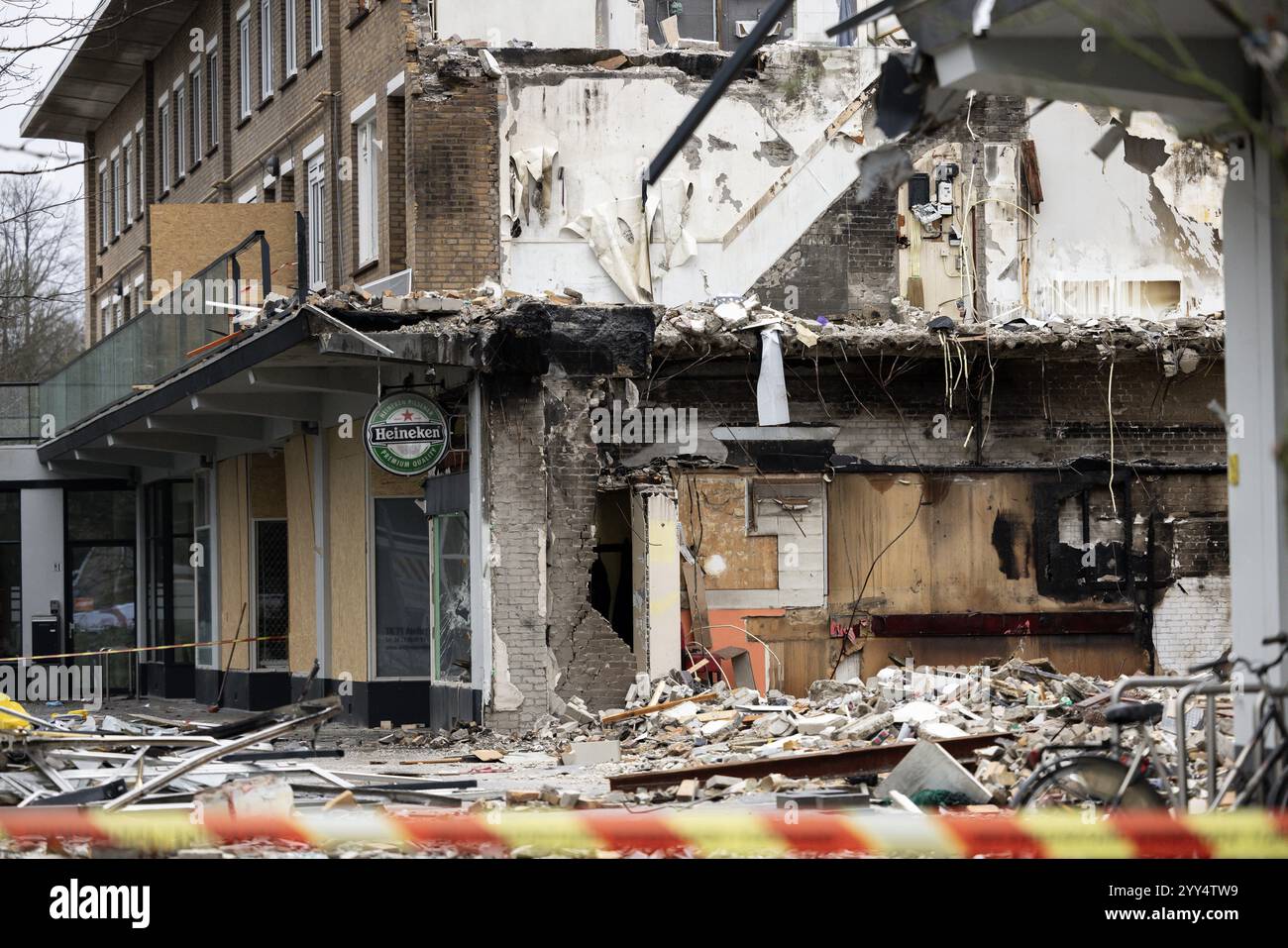 DEN HAAG - Hague's Tarwekamp, days after the explosions. Six people ...