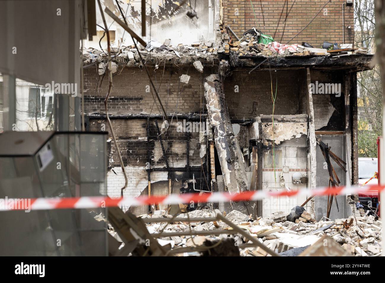 DEN HAAG - Hague's Tarwekamp, days after the explosions. Six people ...