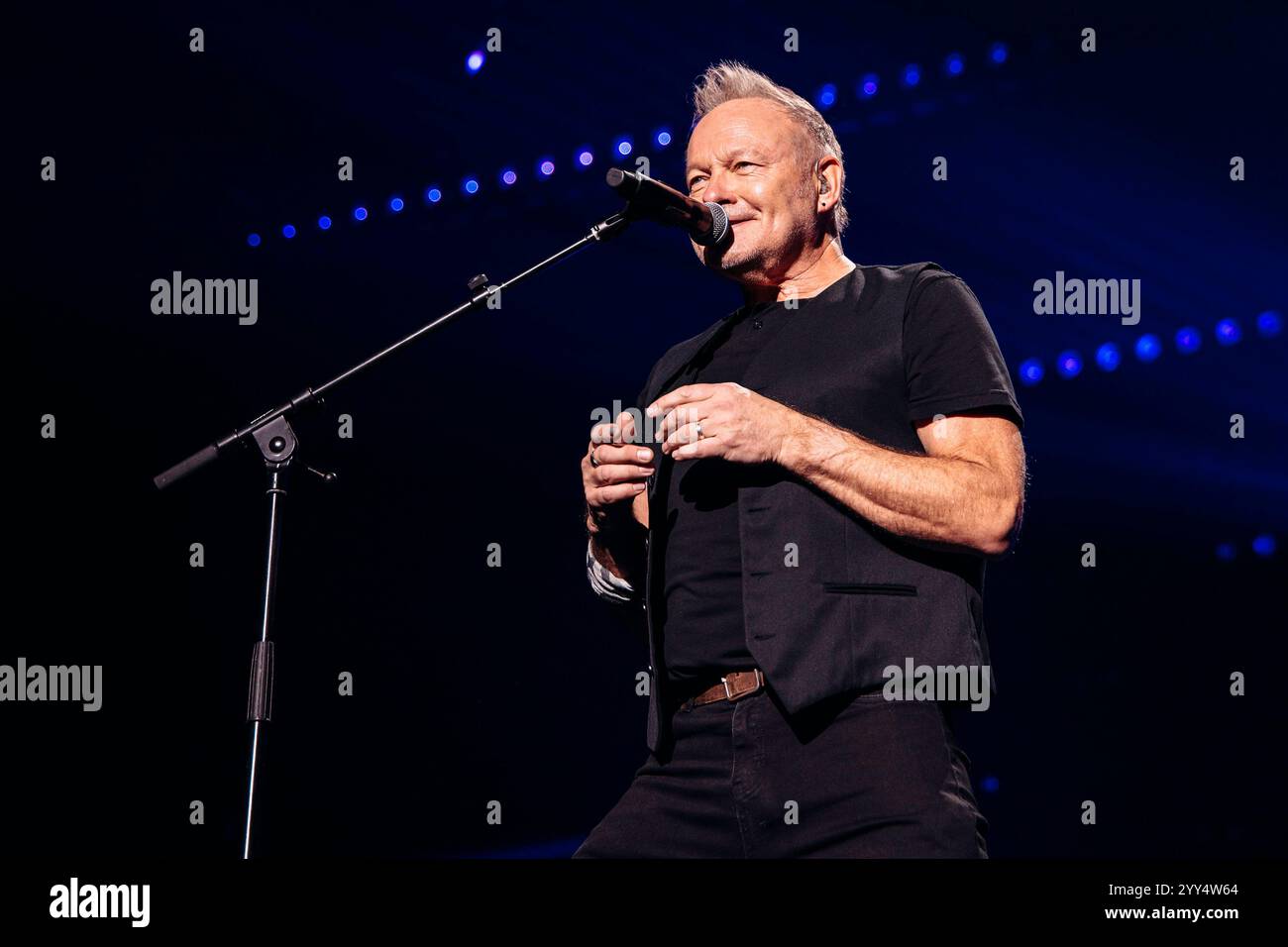 Nick van Eede von Cutting Crew live bei der 30. Night of the Proms 2024 ...