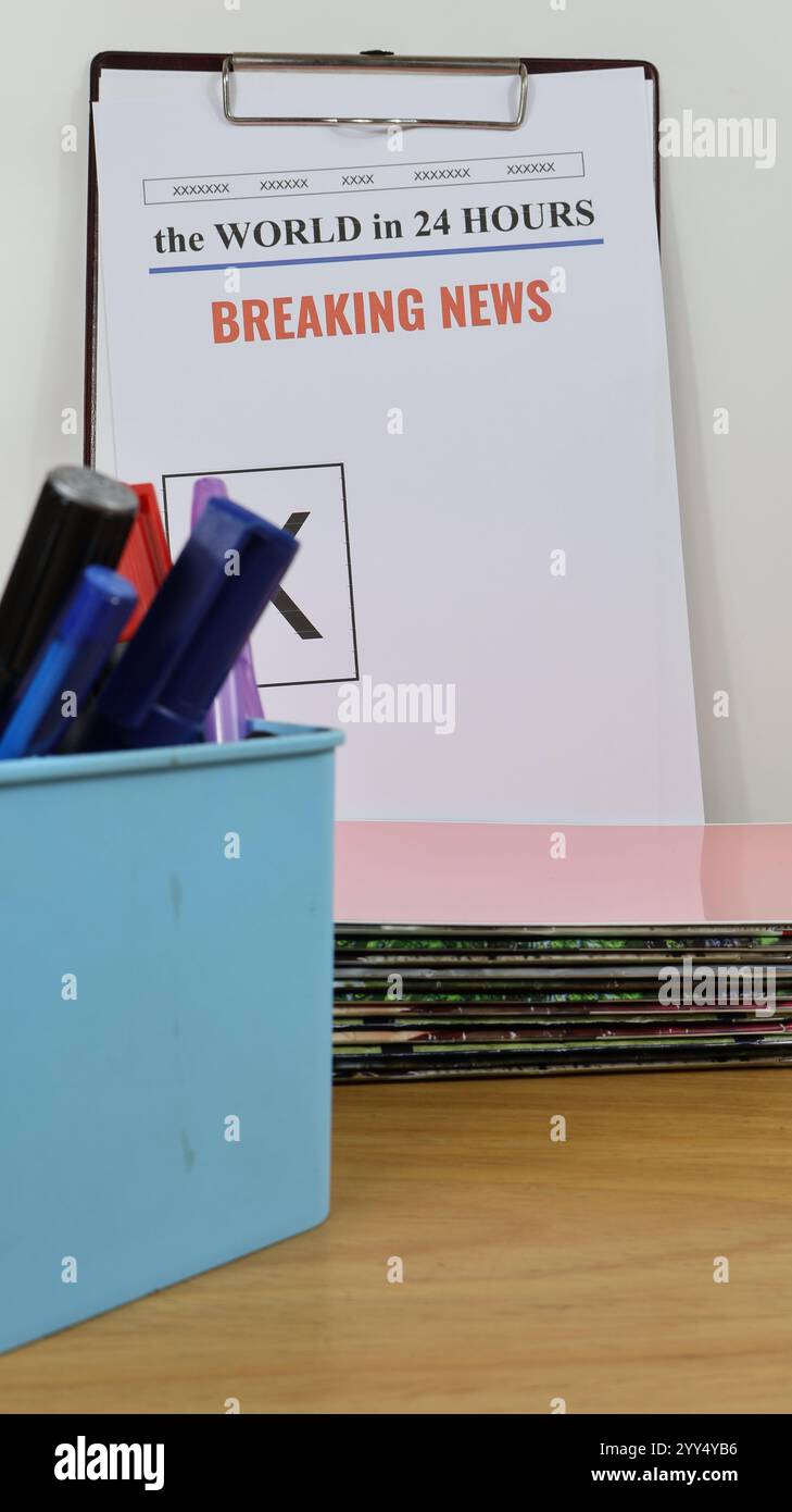 Breaking news plain hi-res stock photography and images - Alamy