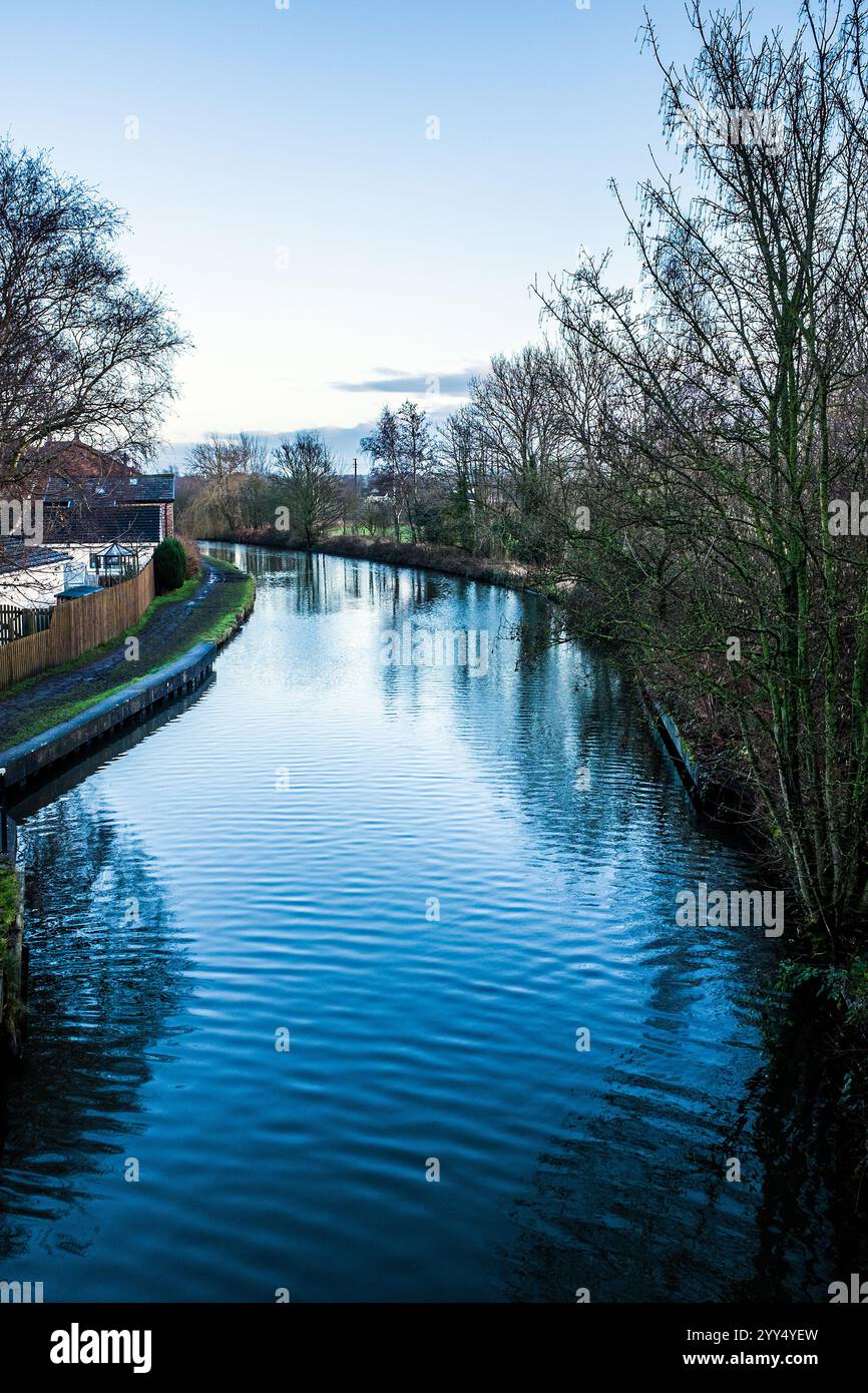 The historic Leeds - Liverpool canal at Burscough Stock Photo - Alamy