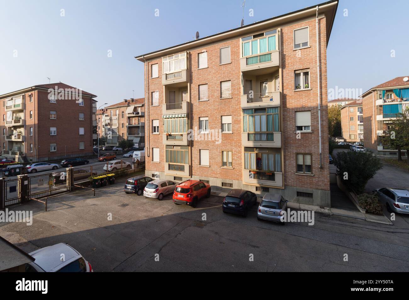 Council workers housing hi-res stock photography and images - Alamy