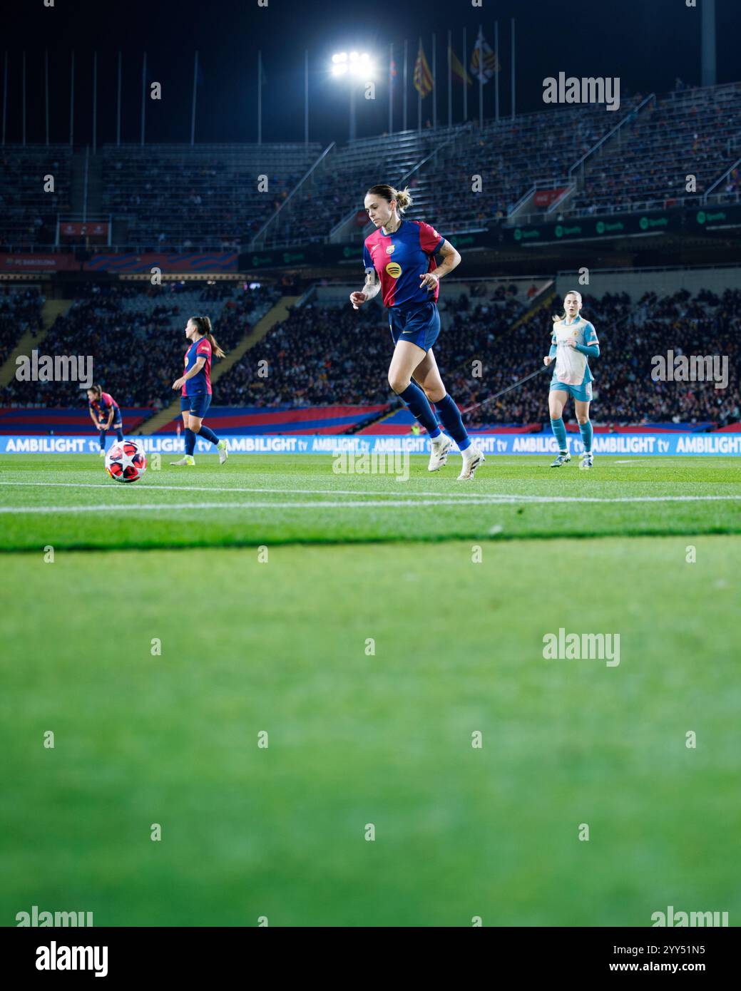 Barcelona, Spain. 18th Dec, 2024. Maria Leon Mapi in action during the ...