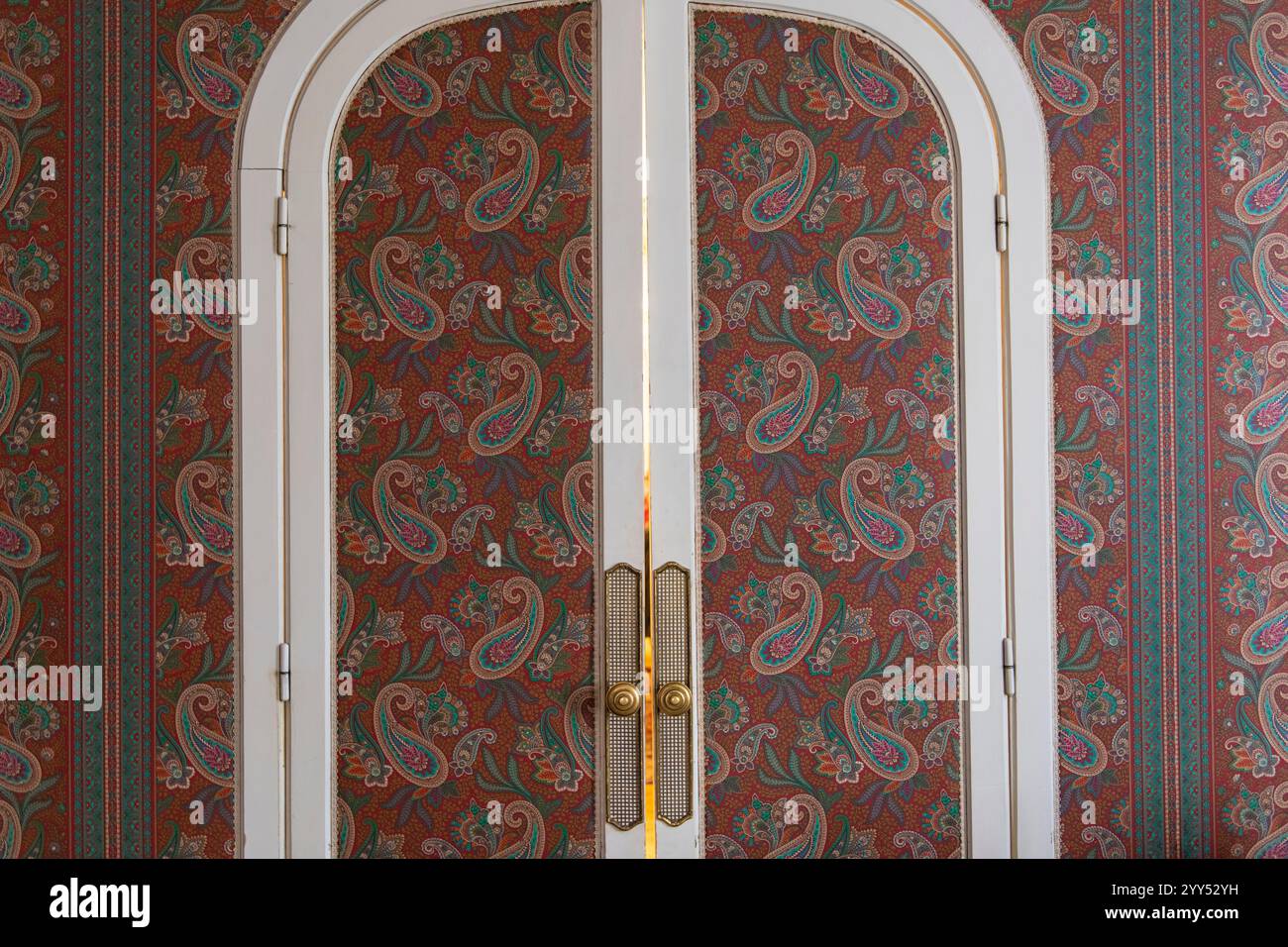 Retro Rooms And Doors