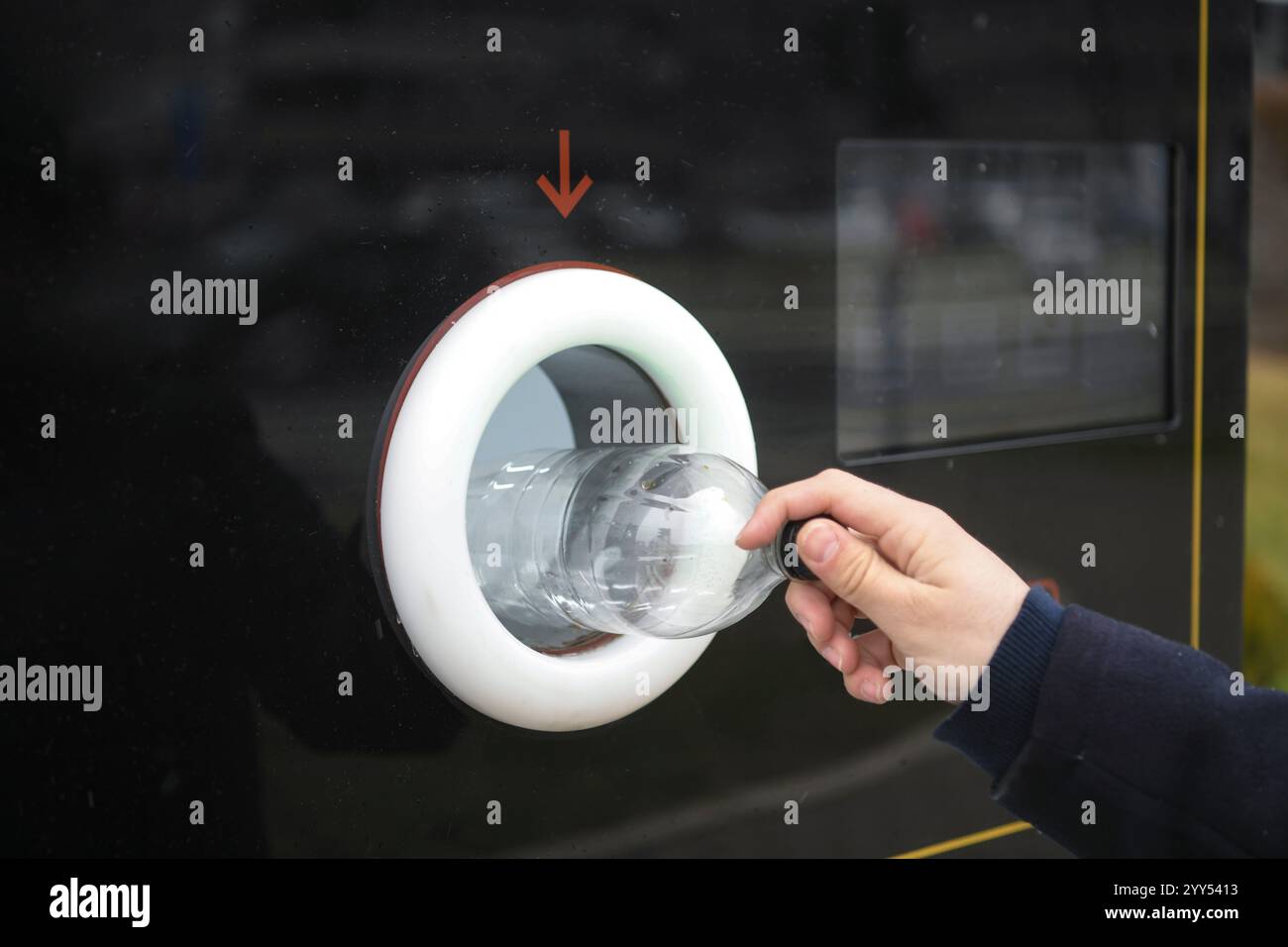 Reverse Vending Recycling Machine. Recycling machine that dispenses ...