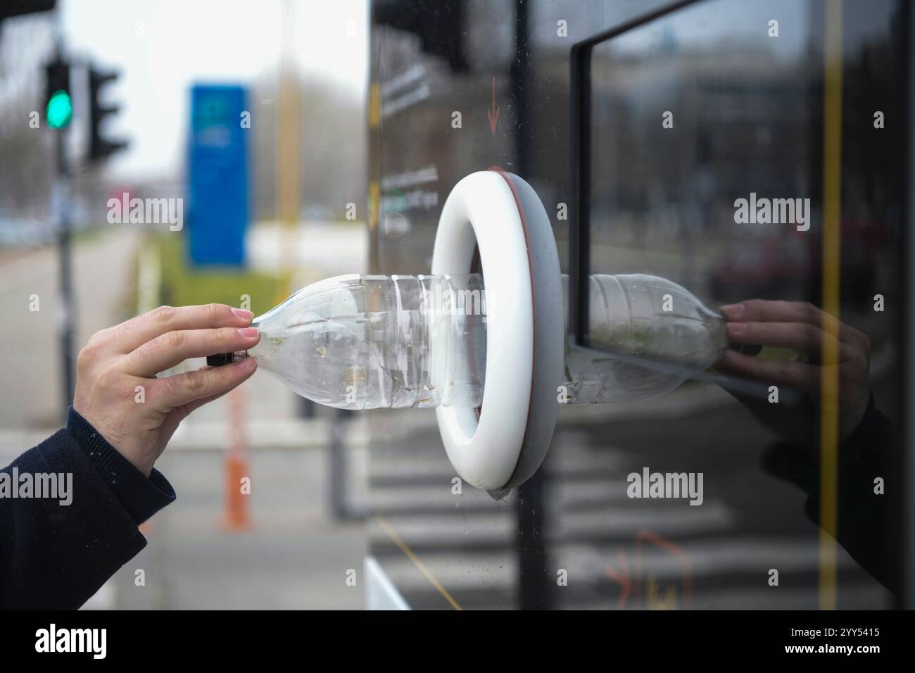 Reverse Vending Recycling Machine. Recycling machine that dispenses ...