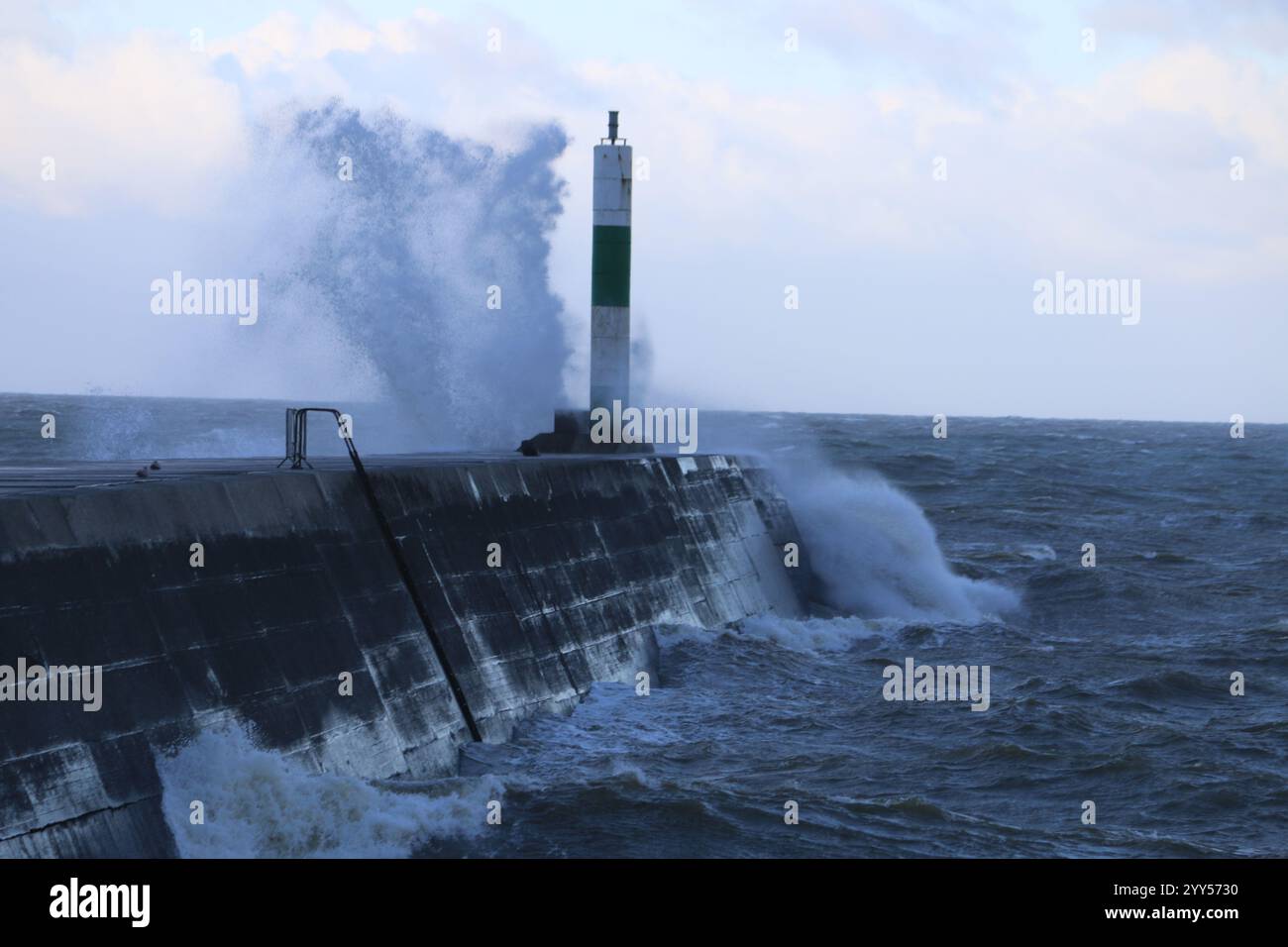 Aberystwyth Wales UK weather December 19th 2024, a cold and blustery ...