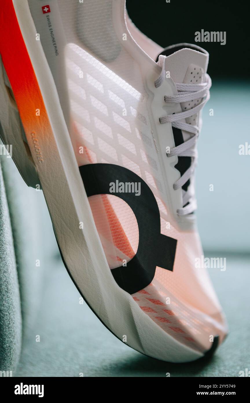 Bounceboard hi-res stock photography and images - Alamy