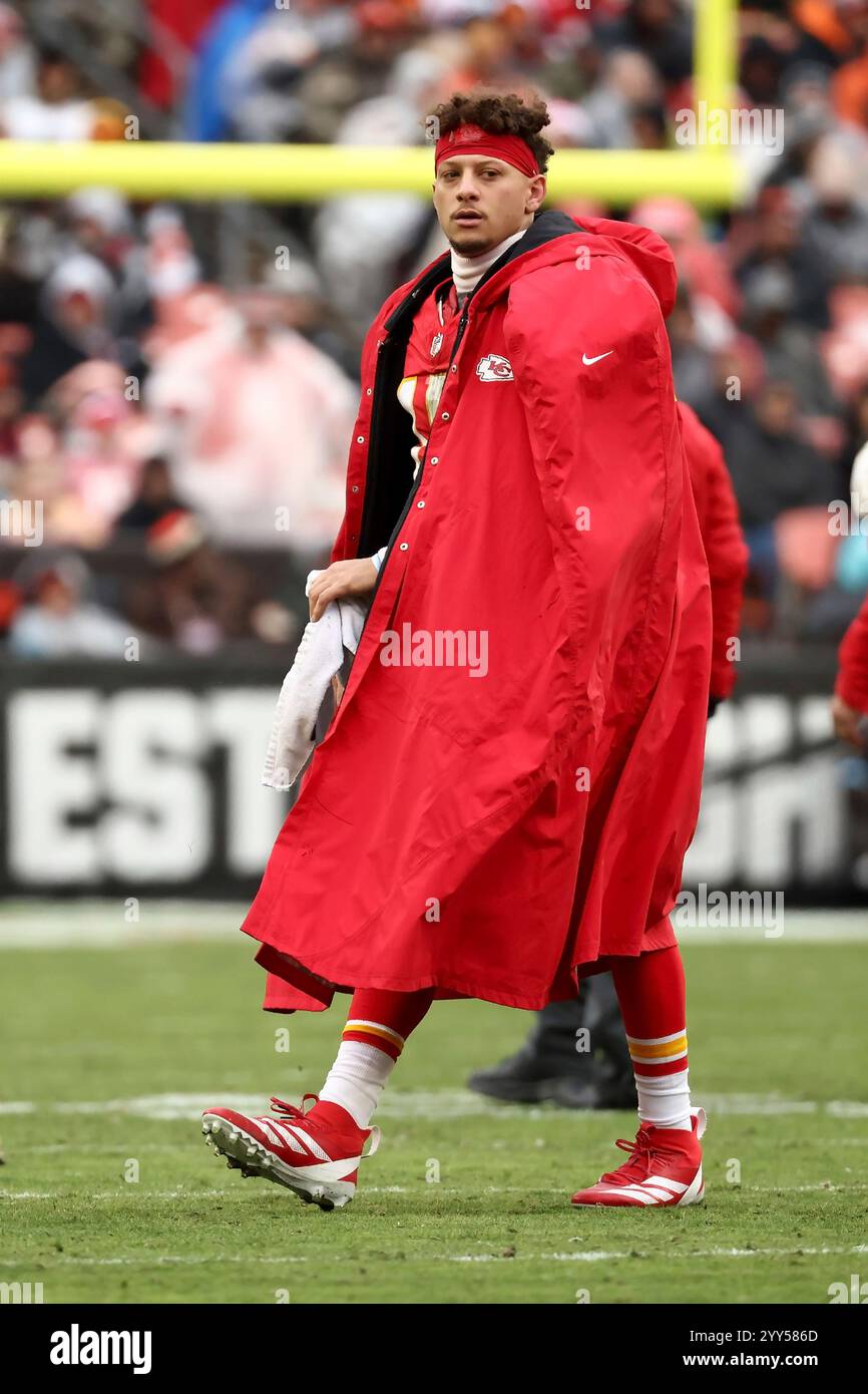 Kansas City Chiefs quarterback Patrick Mahomes (15) walks to the ...