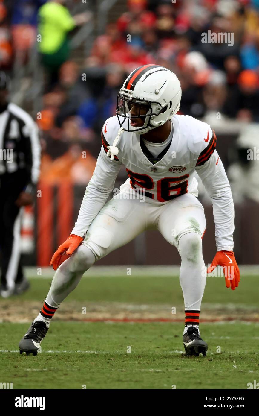 Cleveland Browns cornerback Myles Harden (26) drops back on defense ...
