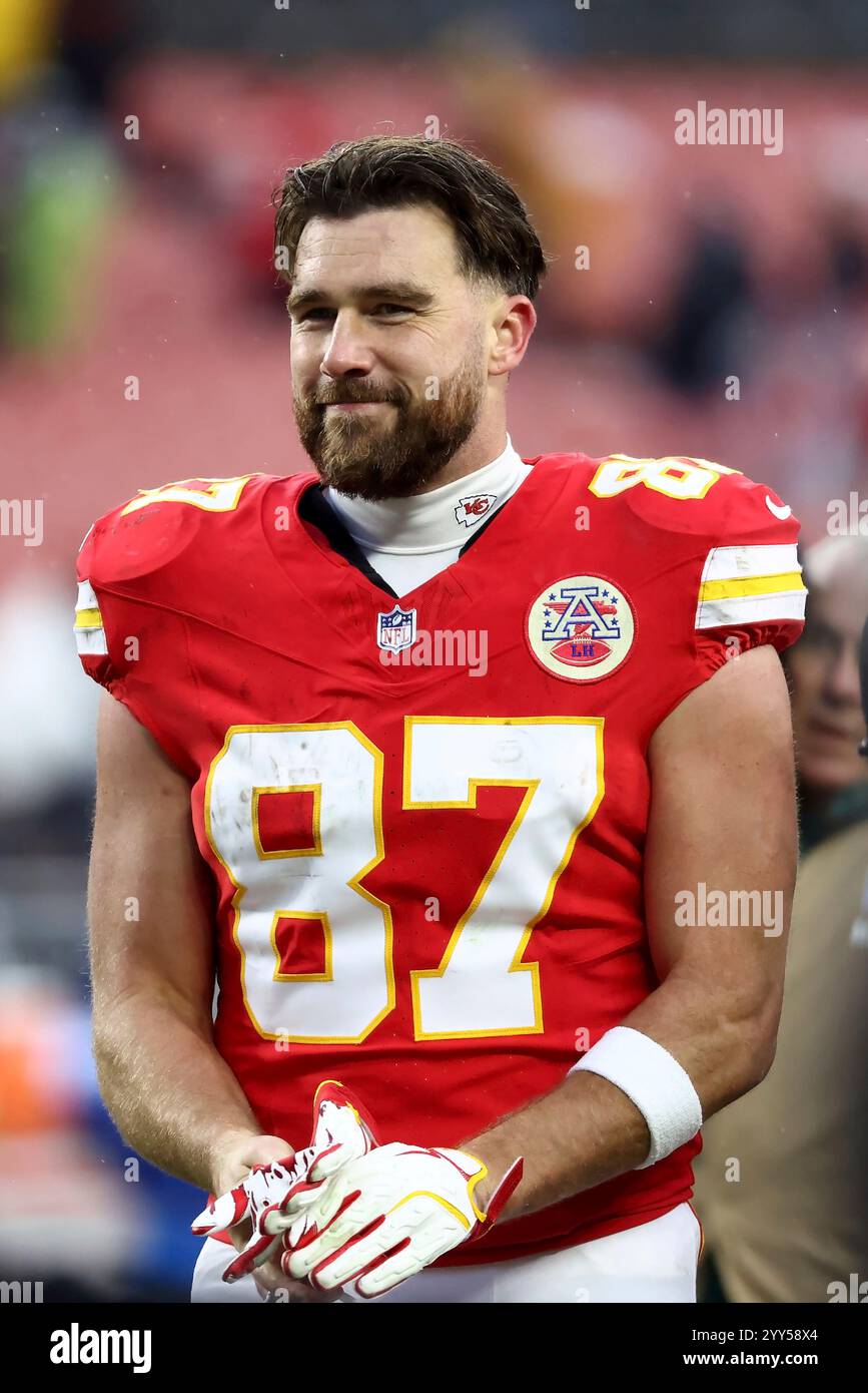 Kansas City Chiefs tight end Travis Kelce (87) walks off of the field ...