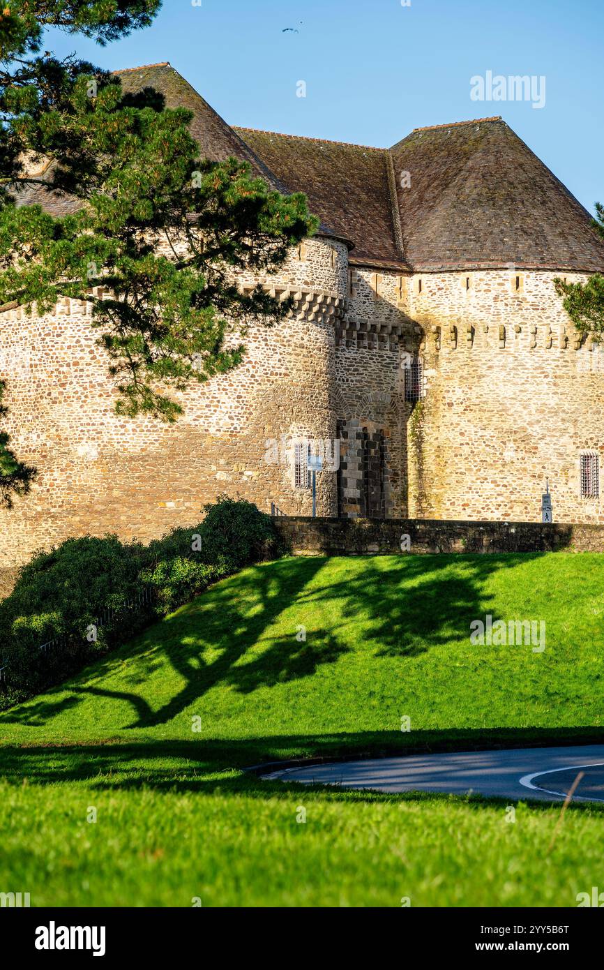 French maritime landmarks hi-res stock photography and images - Alamy