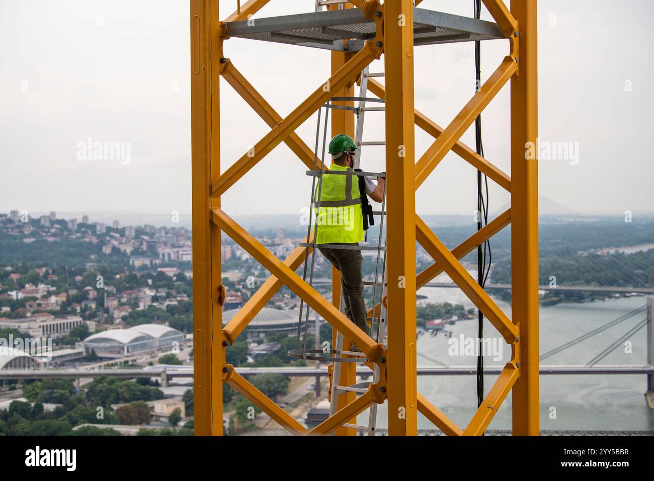 High rise inspection crane hi-res stock photography and images - Alamy