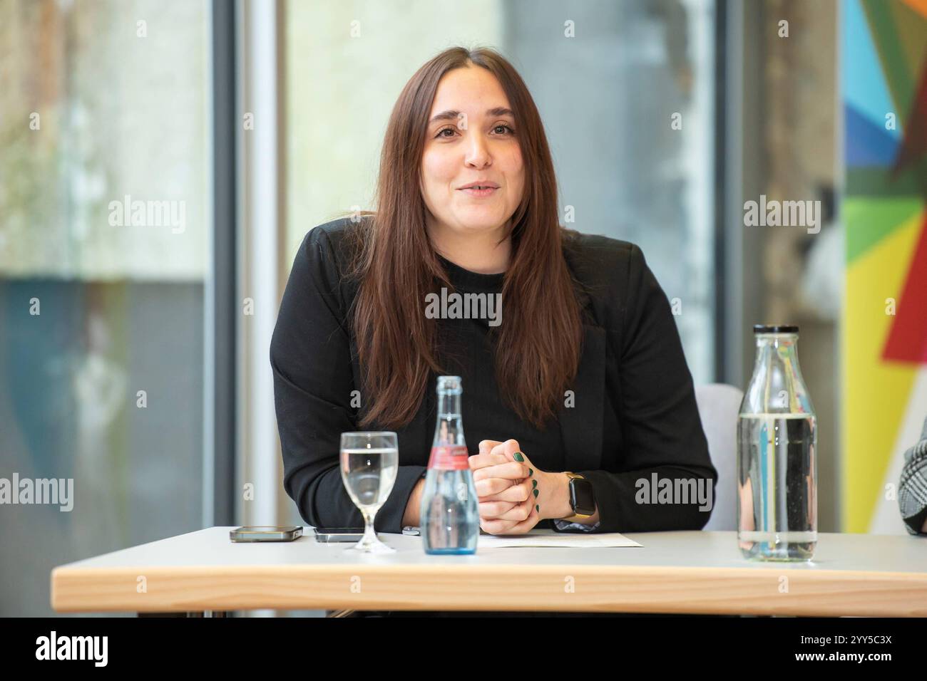 Eine Pressekonferenz mit der neuen Direktorin der Stiftung ...