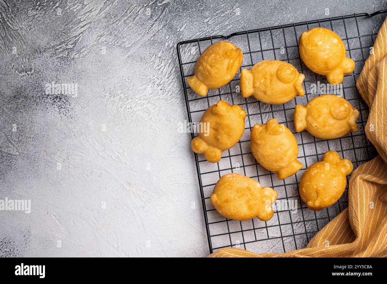 Korean pancake Bungeoppang, Fish shaped Waffle with sweet red bean ...