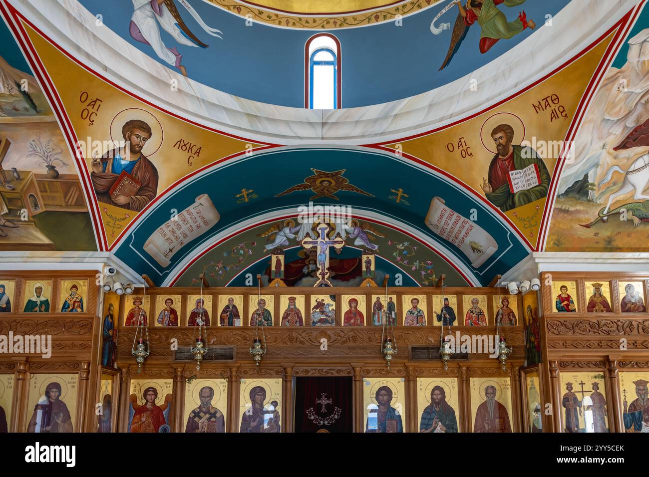 Saint nicholas church interior hi-res stock photography and images - Alamy