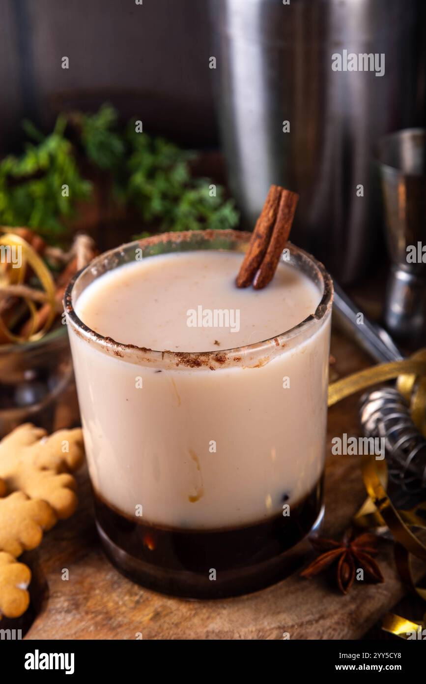 Gingerbread white russian Christmas cocktail with sweet gingerbread ...