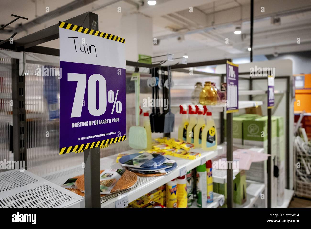 THE HAGUE - Interior of a Blokker store where closure sales are taking ...