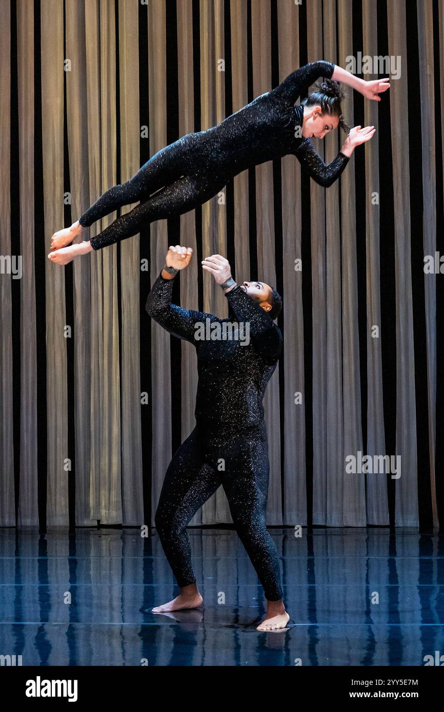London, UK. 19th Dec, 2024. Performers from Australian Circus troupe ...