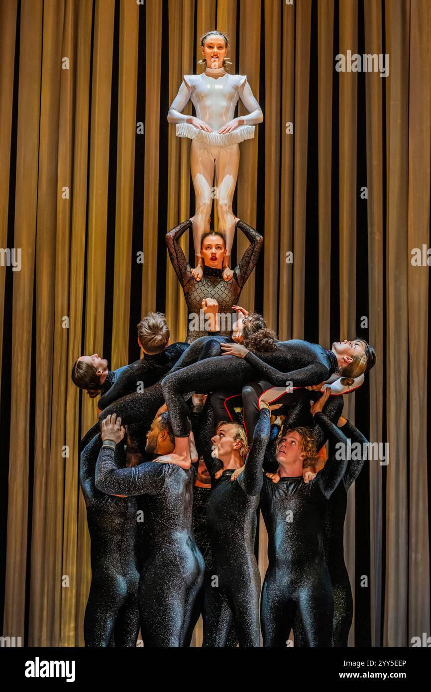 London, UK. 19th Dec, 2024. Performers from Australian Circus troupe ...
