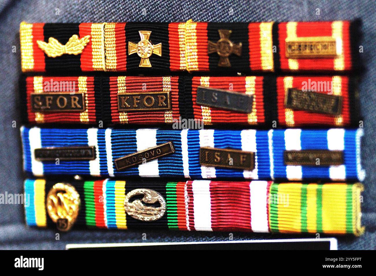 Military insignia hi-res stock photography and images - Alamy