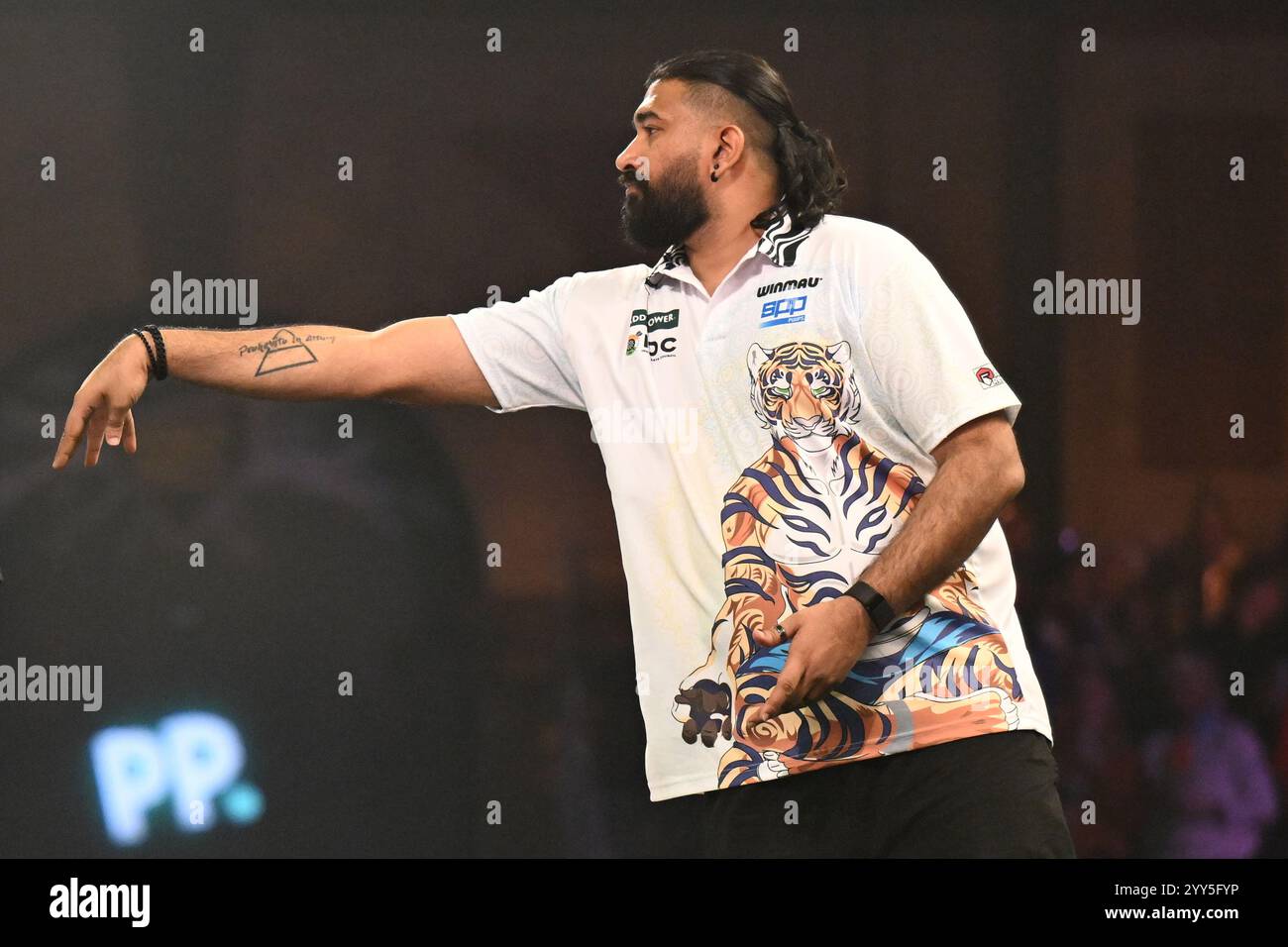 Alexandra Palace, London, UK. 19th Dec, 2024. 2024/25 PDC Paddy Power ...