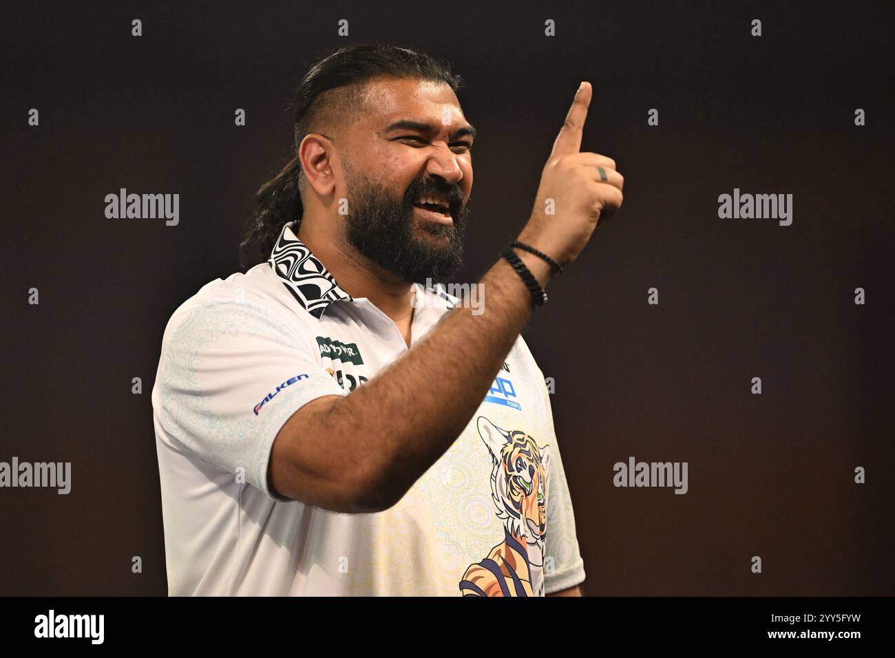 Alexandra Palace, London, UK. 19th Dec, 2024. 2024/25 PDC Paddy Power World Darts Championships ...