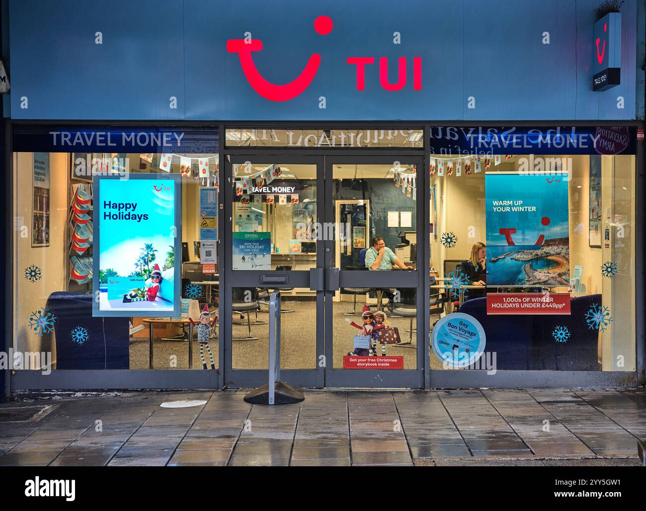 Tui travel hi-res stock photography and images - Alamy