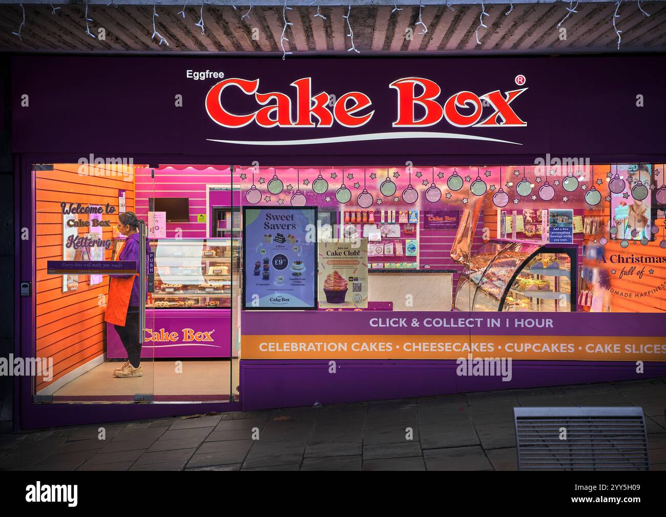 Egg free cakes shop hi-res stock photography and images - Alamy