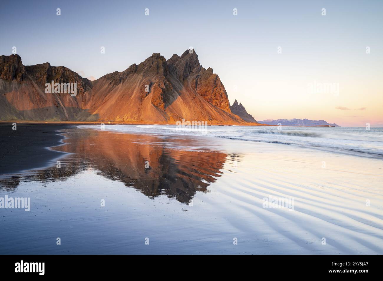 Vestrahorn mountain range, Stokksnes, Hoefn, Austurland, Iceland ...