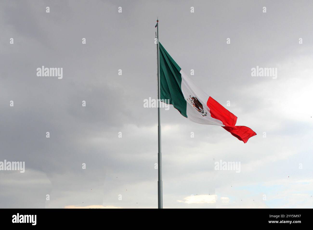 Flag of Mexico, Mexican national pride, symbol of freedom and justice ...