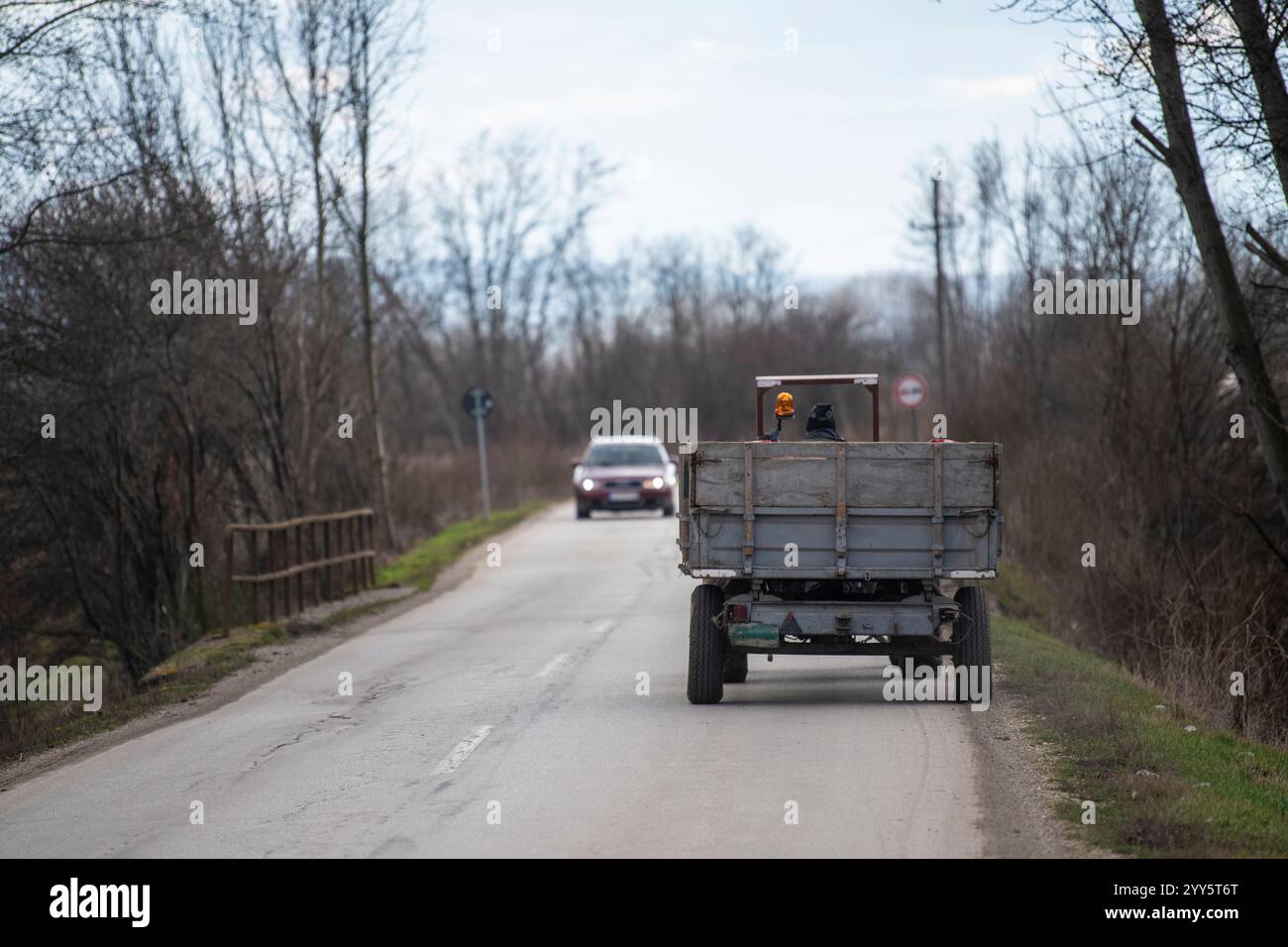 Old farmer tractor trailer hi-res stock photography and images - Alamy