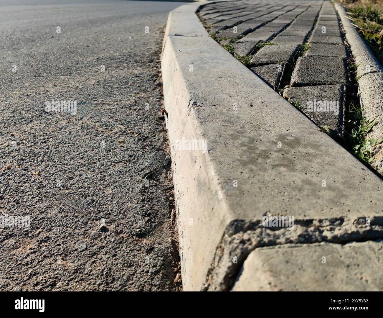 Streets Low Angle: Asphalt Road and Sidewalk Stock Photo - Alamy