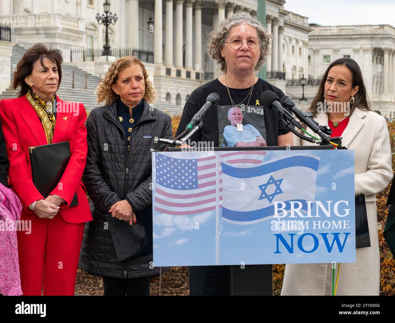 20241218 hostagepresser 01 jpg hi-res stock photography and images - Alamy