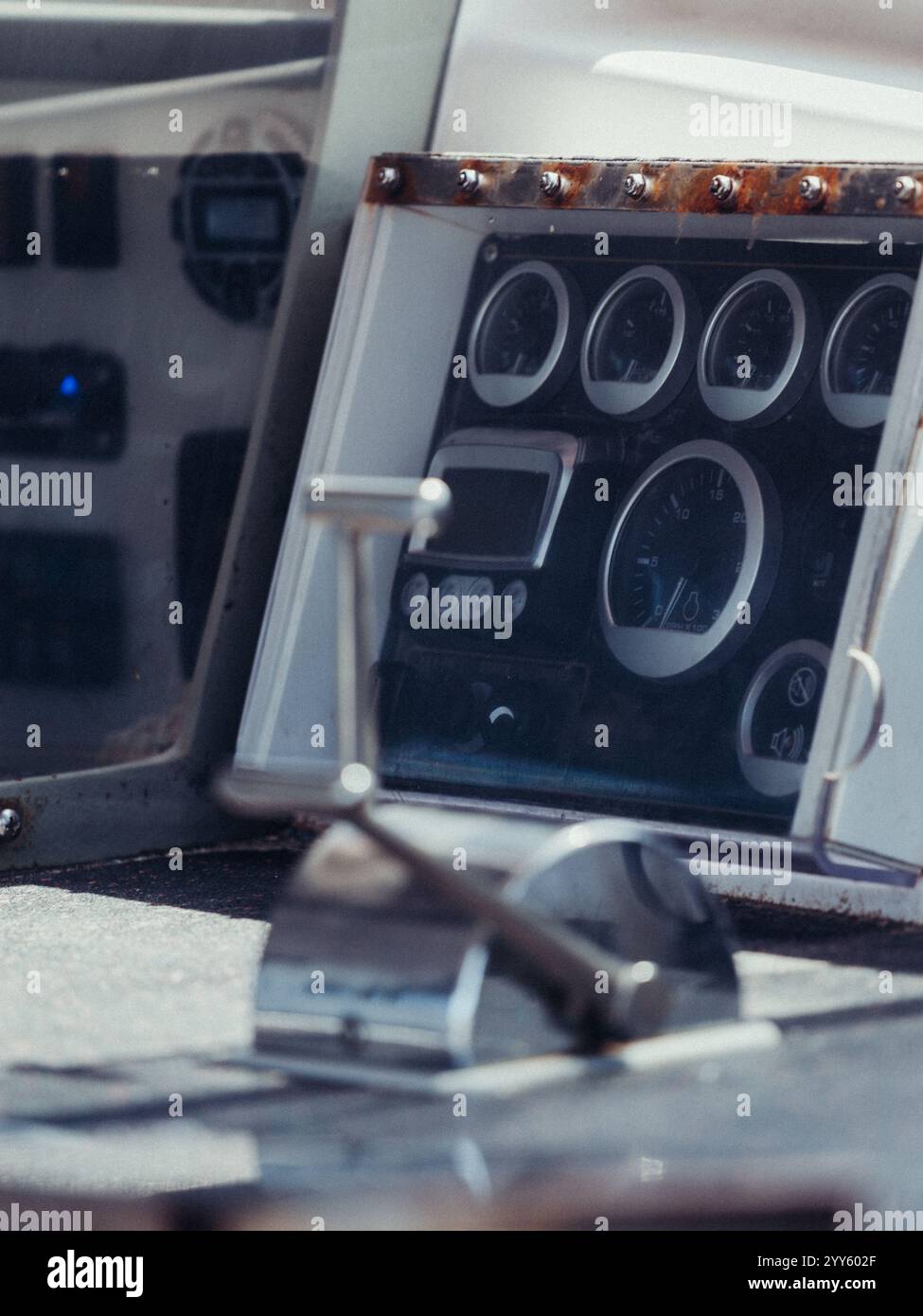 Control dials hi-res stock photography and images - Alamy