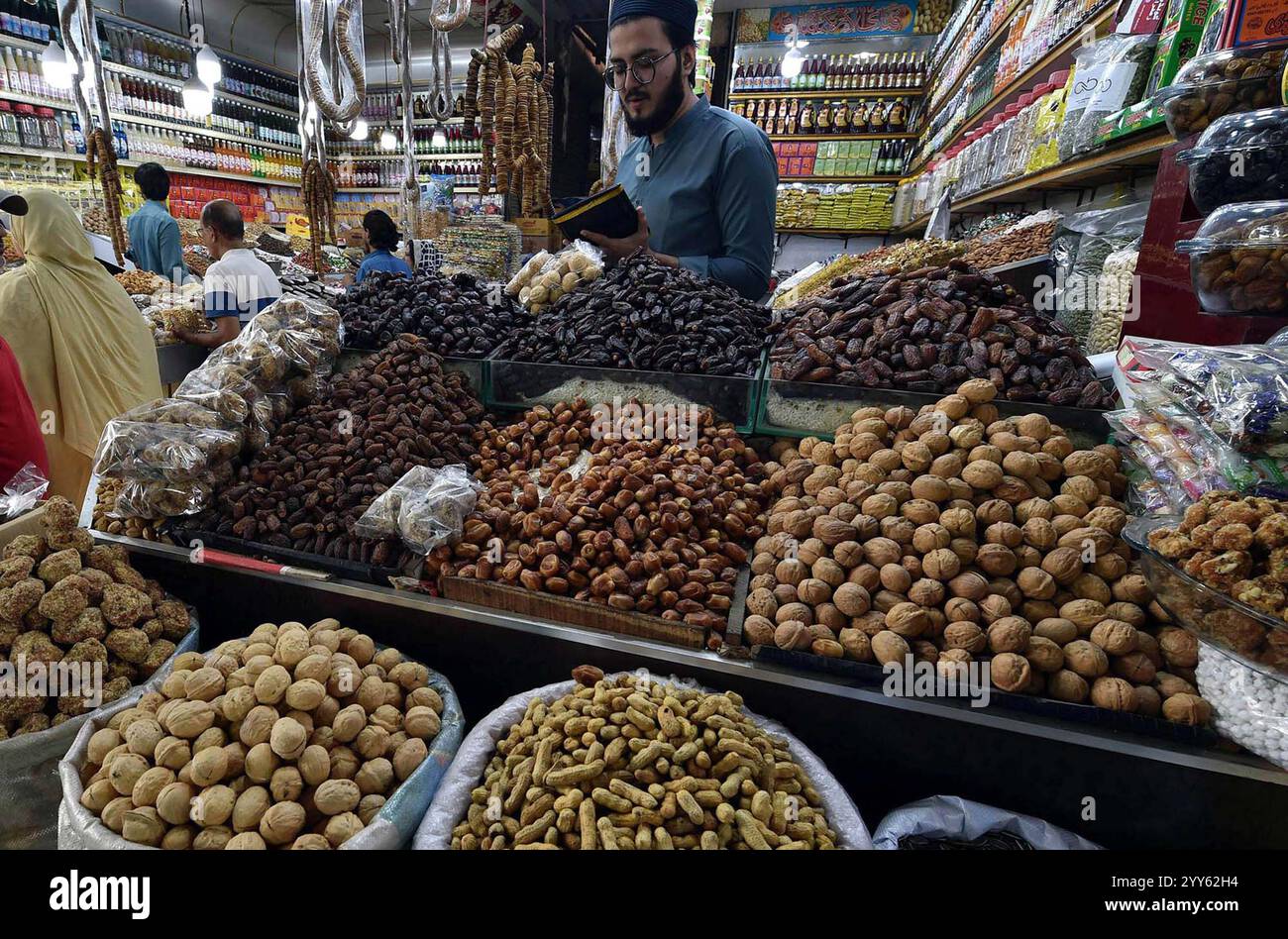 Karachi, Pakistan. December, 20, 2024. Dry fruits are being selling at ...