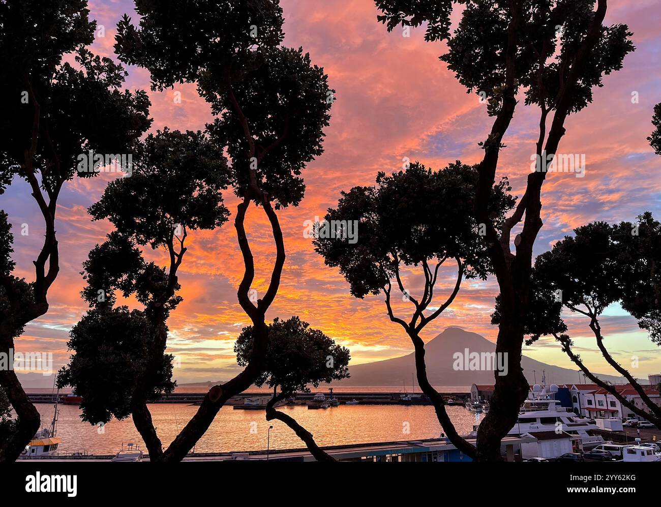 Horta, Portugal. 26th Sep, 2024. Early morning view of the Pico volcano ...