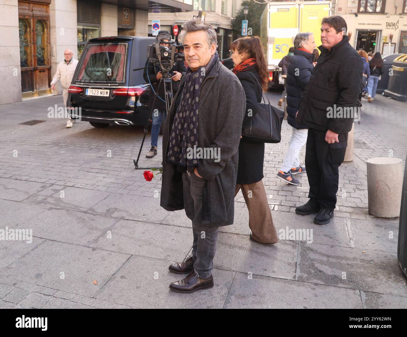 Madrid, Spain. 18th Dec, 2024. Familiares y amigos de Marisa Paredes ...