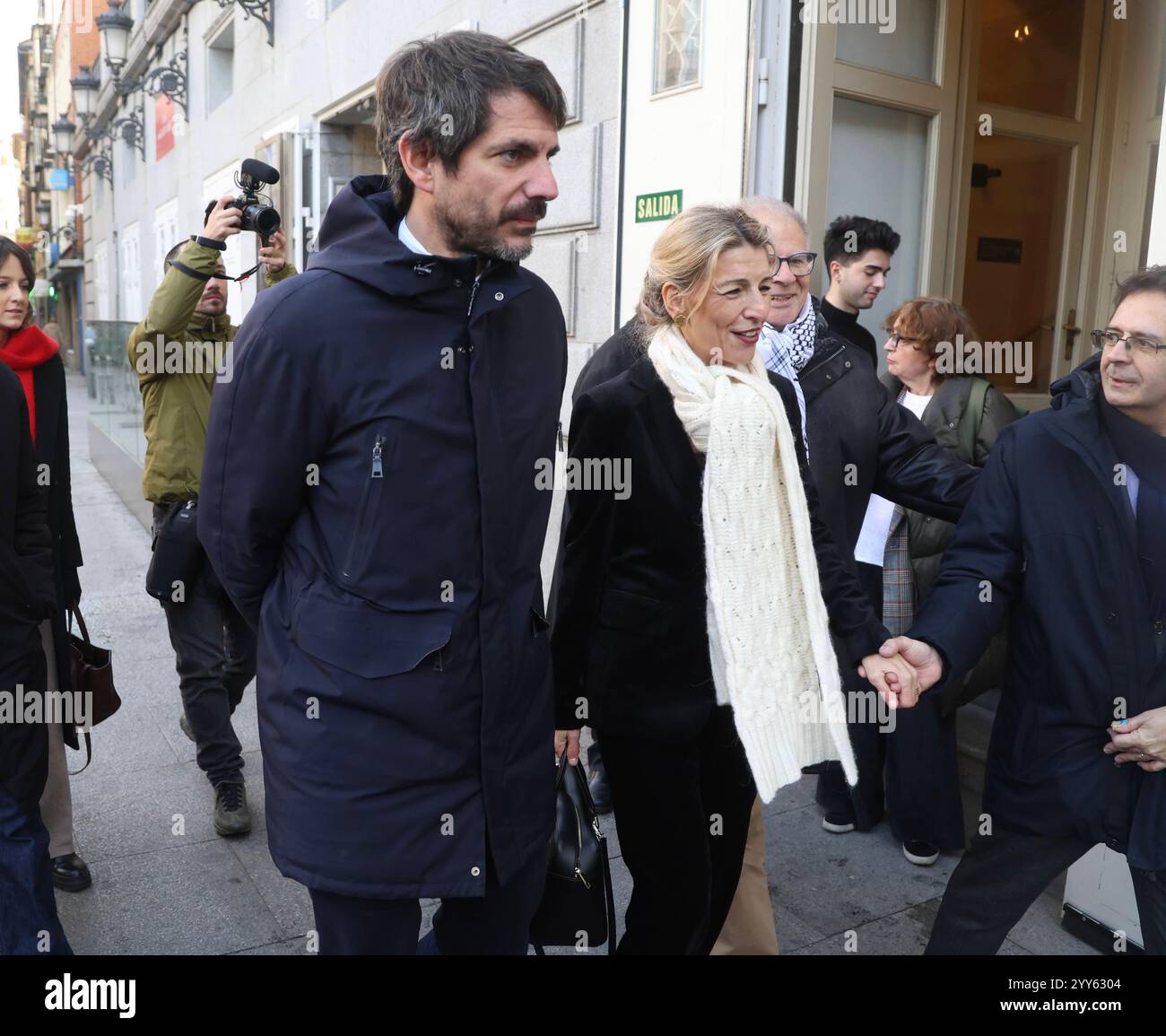 Madrid, Spain. 18th Dec, 2024. Familiares y amigos de Marisa Paredes ...