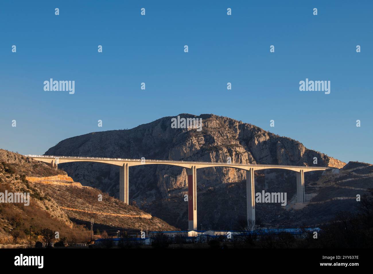 Montenegro. Bridge "Moracica". Construction of a reinforced concrete ...