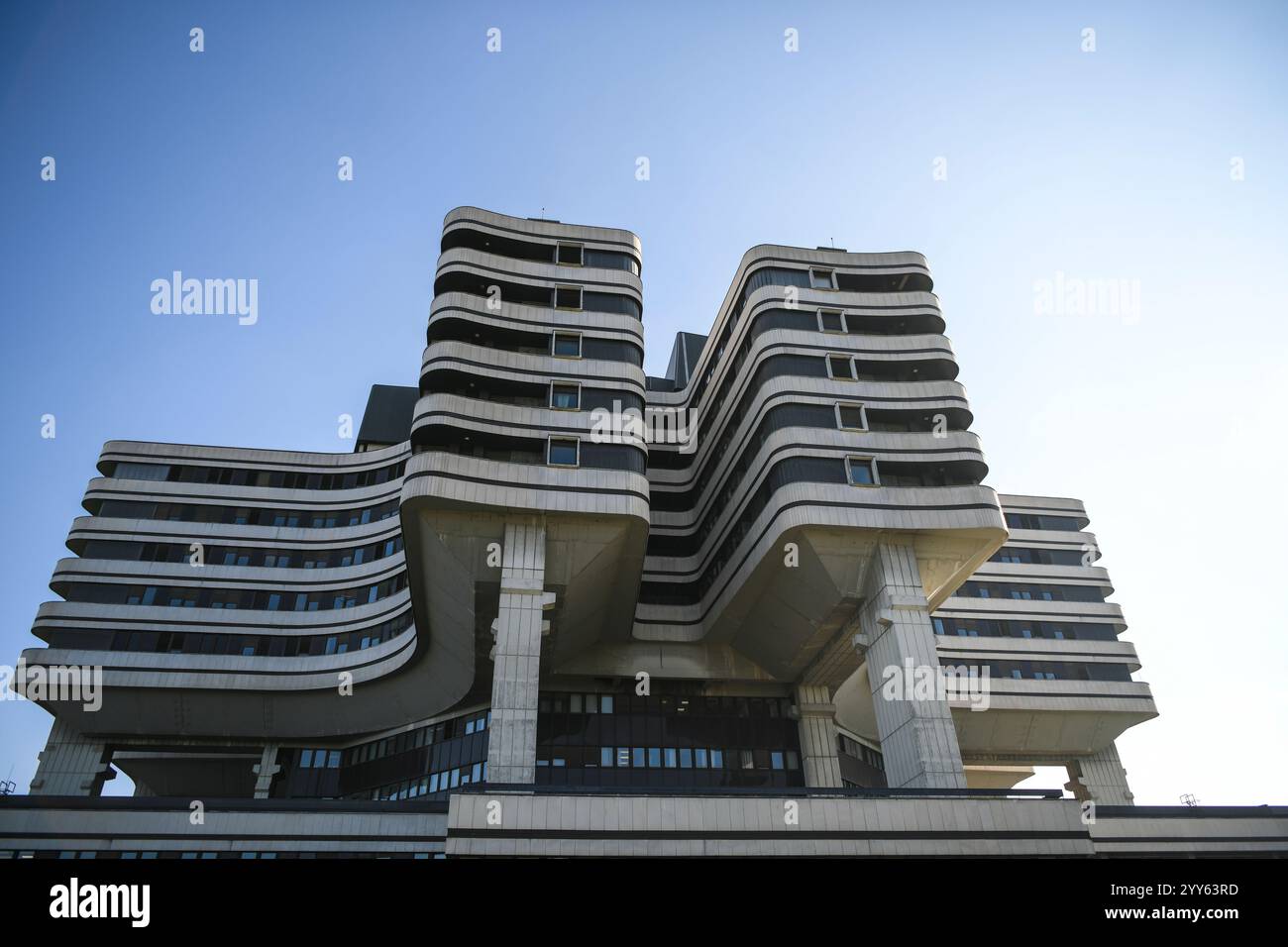 Healthcare center building in Belgrade Serbia VMA-Vojnomedicinska ...