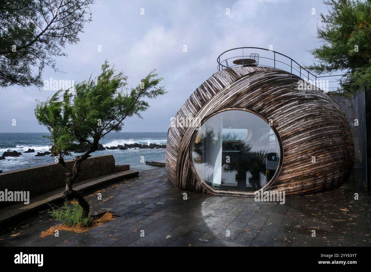 Madalena, Portugal. 29th Sep, 2024. The Cella Bar with a view of the ...
