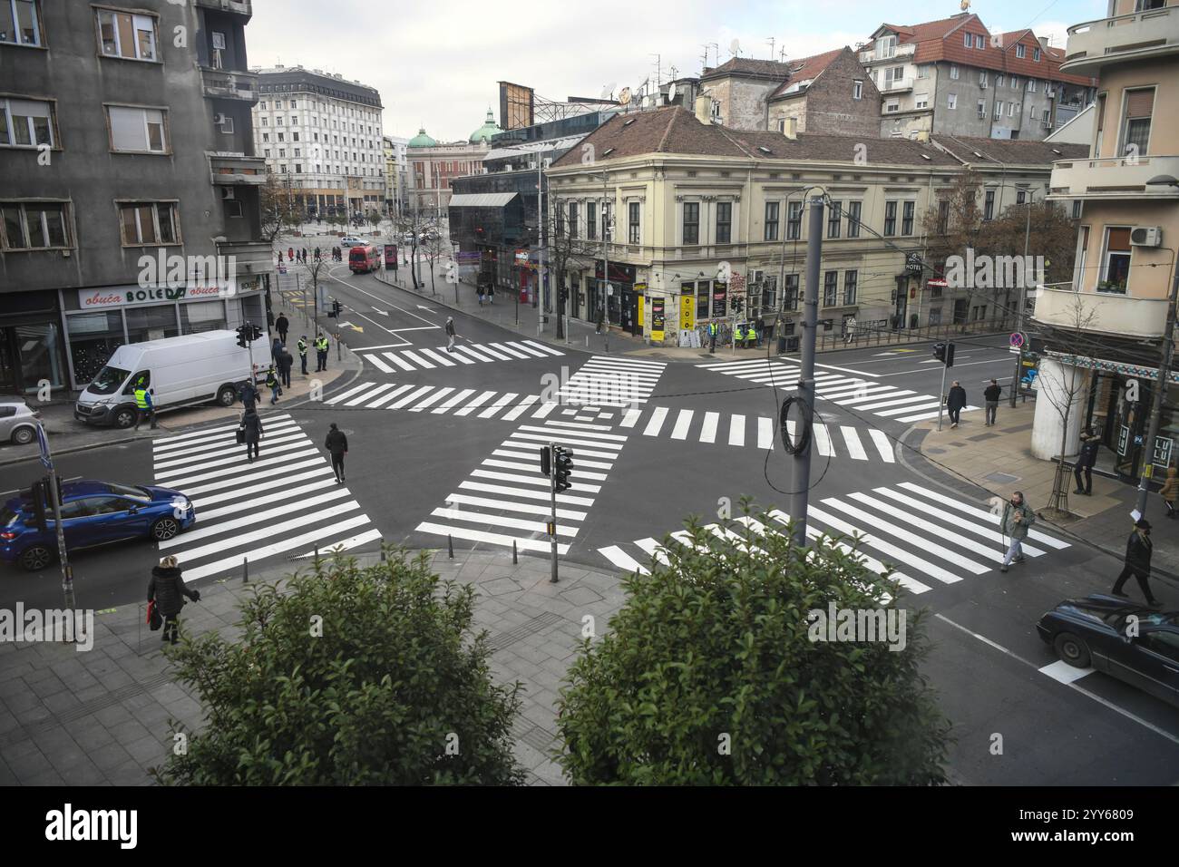 Diagonal crosswalk hi-res stock photography and images - Alamy