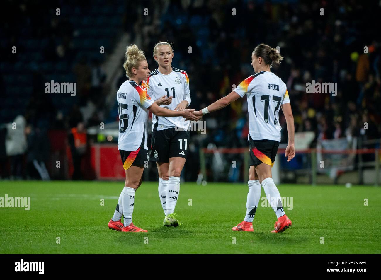 Linda Dallmann (Deutschland, #16), Lea Schueller (Deutschland, #11 ...
