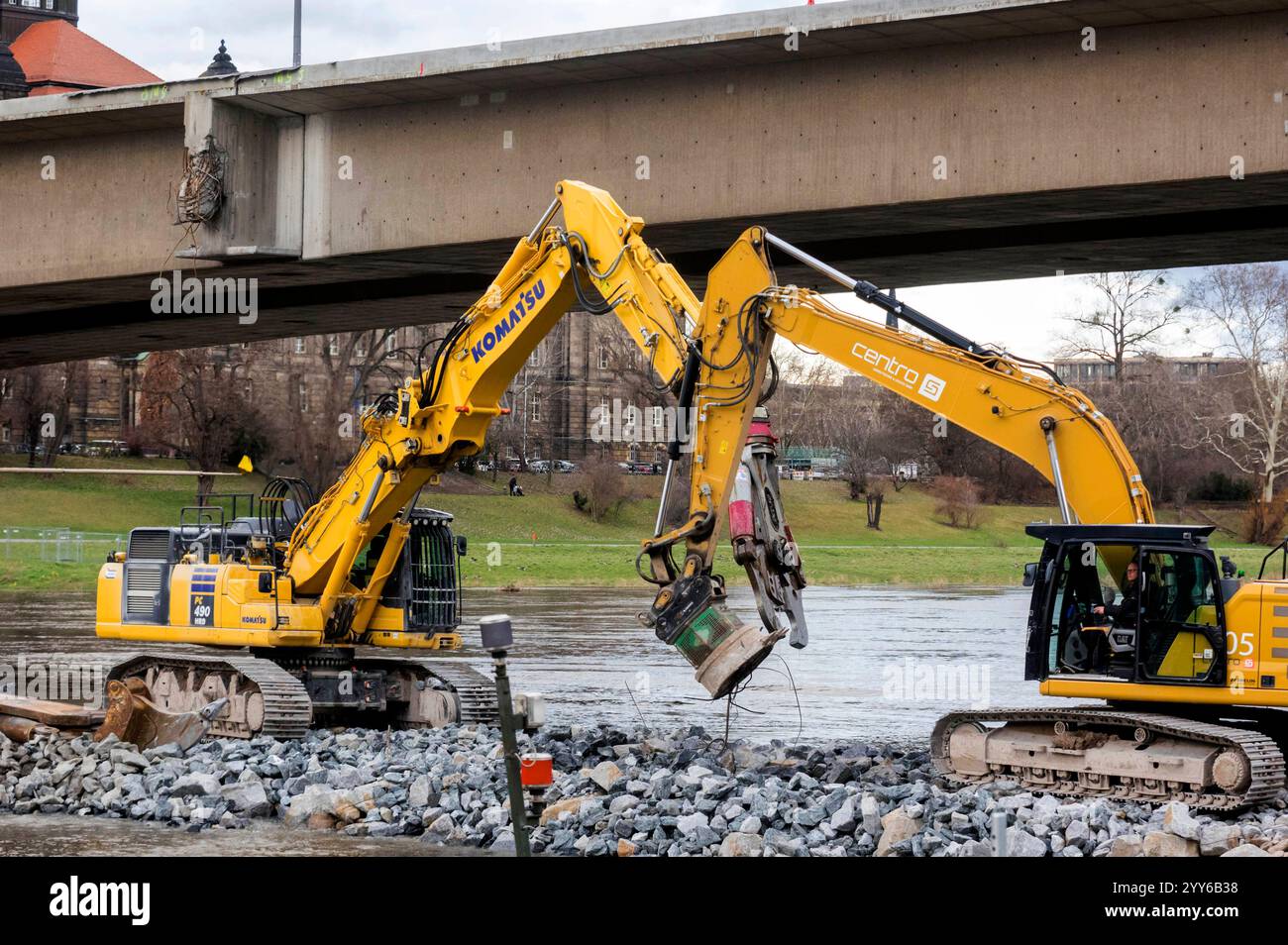 Die Abrissarbeiten am Zug C der Carolabrücke sind in der vergangenen ...