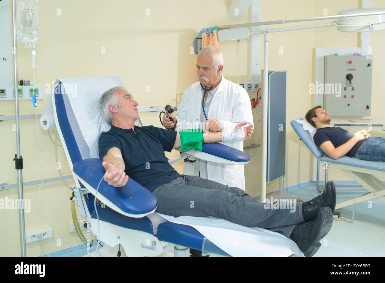 Healthcare man nurse sample senior hi-res stock photography and images ...