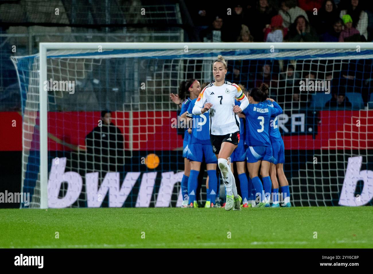 Giulia Gwinn Deutschland 07 Aergert Sich Ueber Das Tor Zum 12 Ger