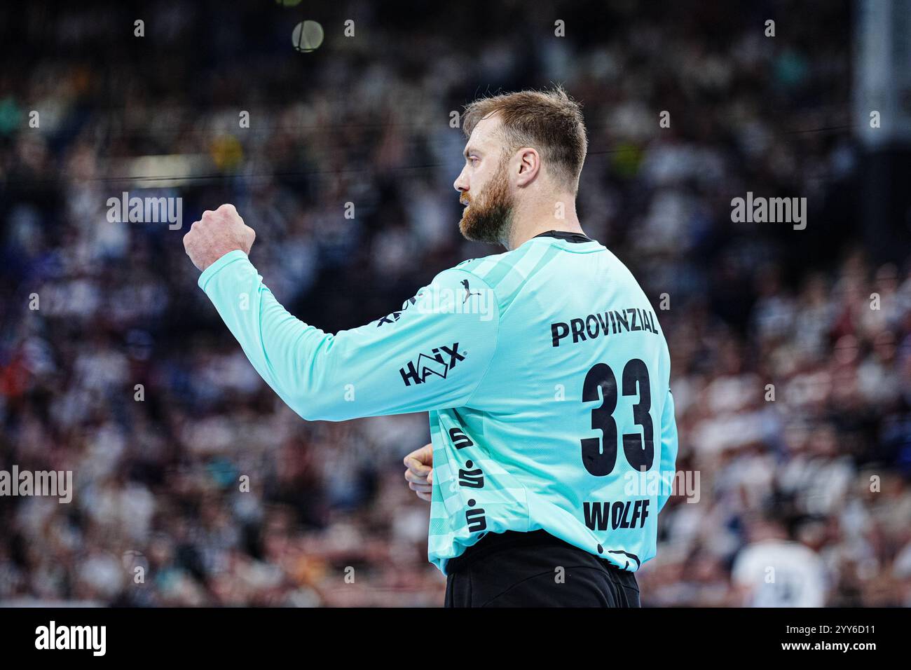 Jubel nach Parade Andreas Wolff (THW Kiel, #33) GER, THW Kiel vs. VfL Gummersbach, Handball, DHB ...
