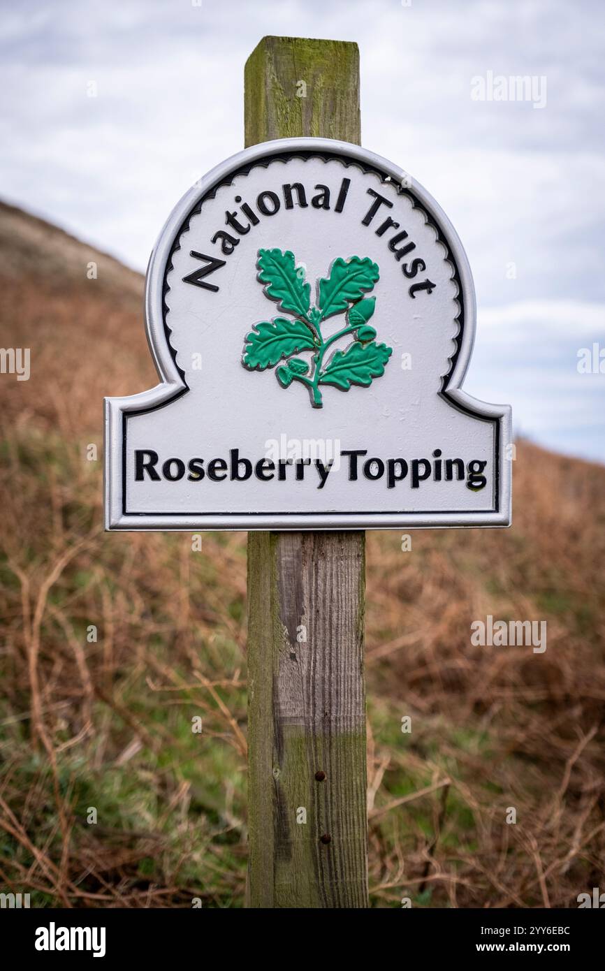 Roseberry Topping on the North Yorkshire Moors, Cleveland Way Trail ...
