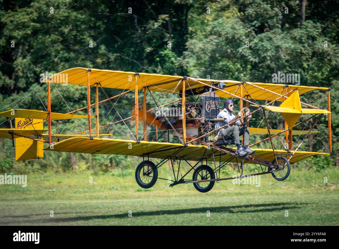 Curtiss pusher biplane hi-res stock photography and images - Alamy